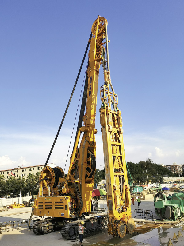 BAUER BCS 185 | The new compact cutter system for confined construction ...